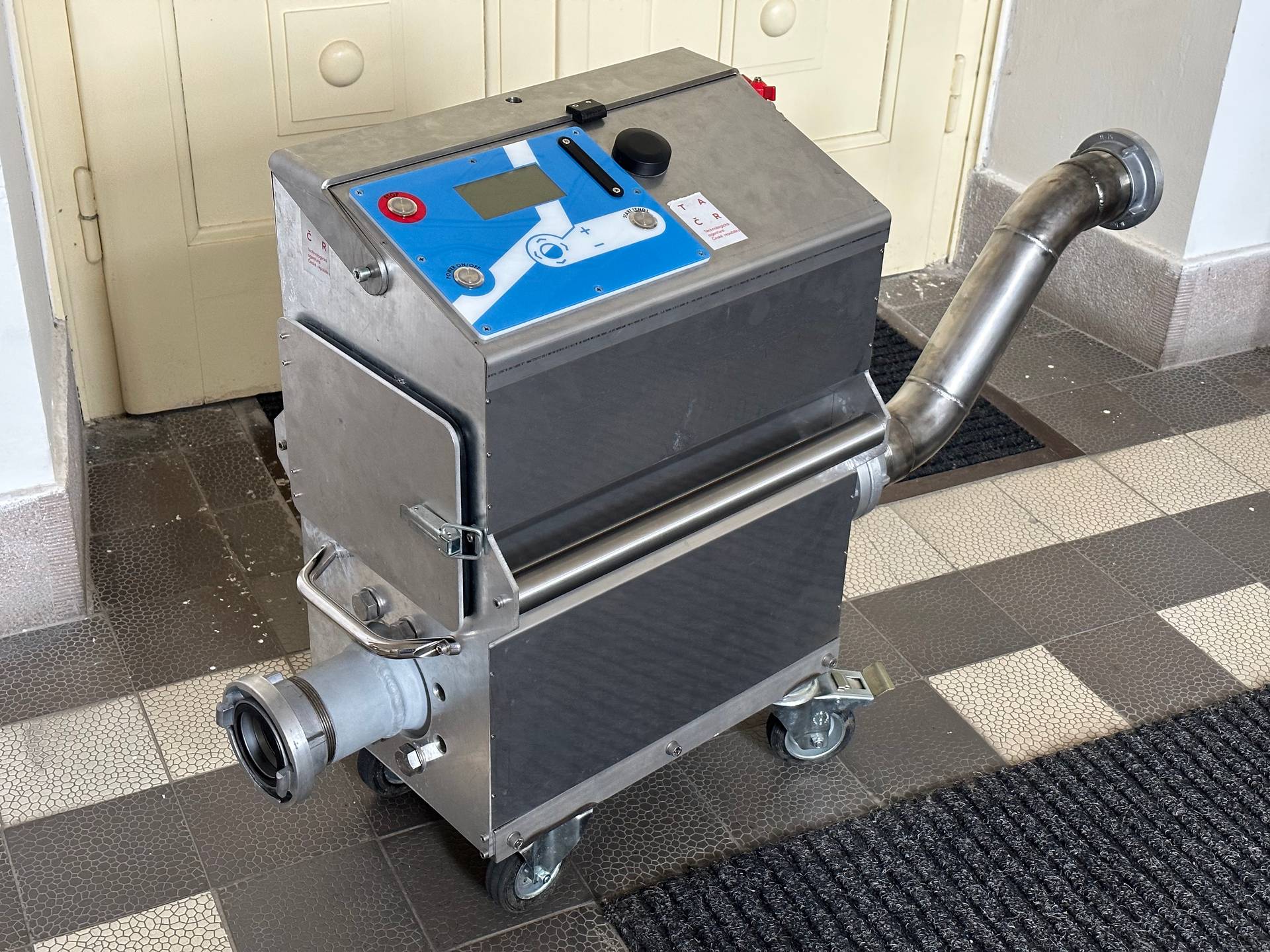 Robot pro čištění vodovodního potrubí představen na odborném semináři ...